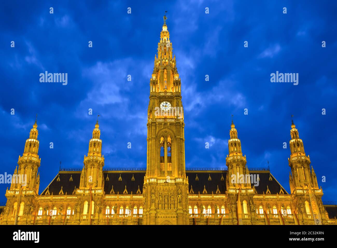 Town hall in Vienna Stock Photo - Alamy
