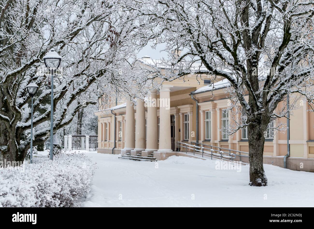 Old country manor, winter hi-res stock photography and images - Alamy