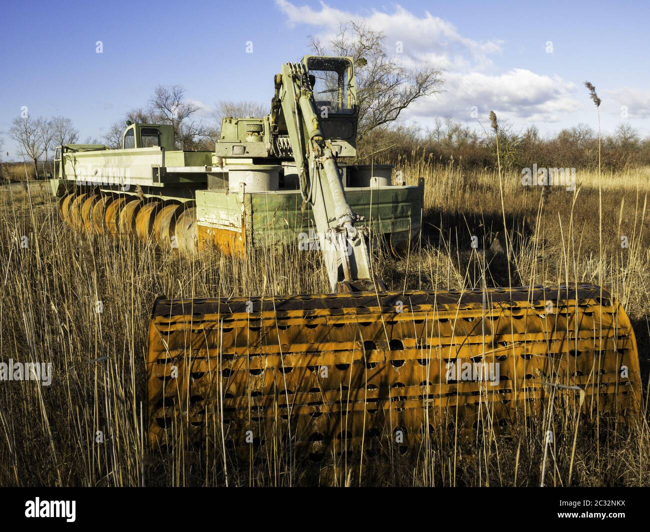 Heavy machine vehicle hi-res stock photography and images - Alamy
