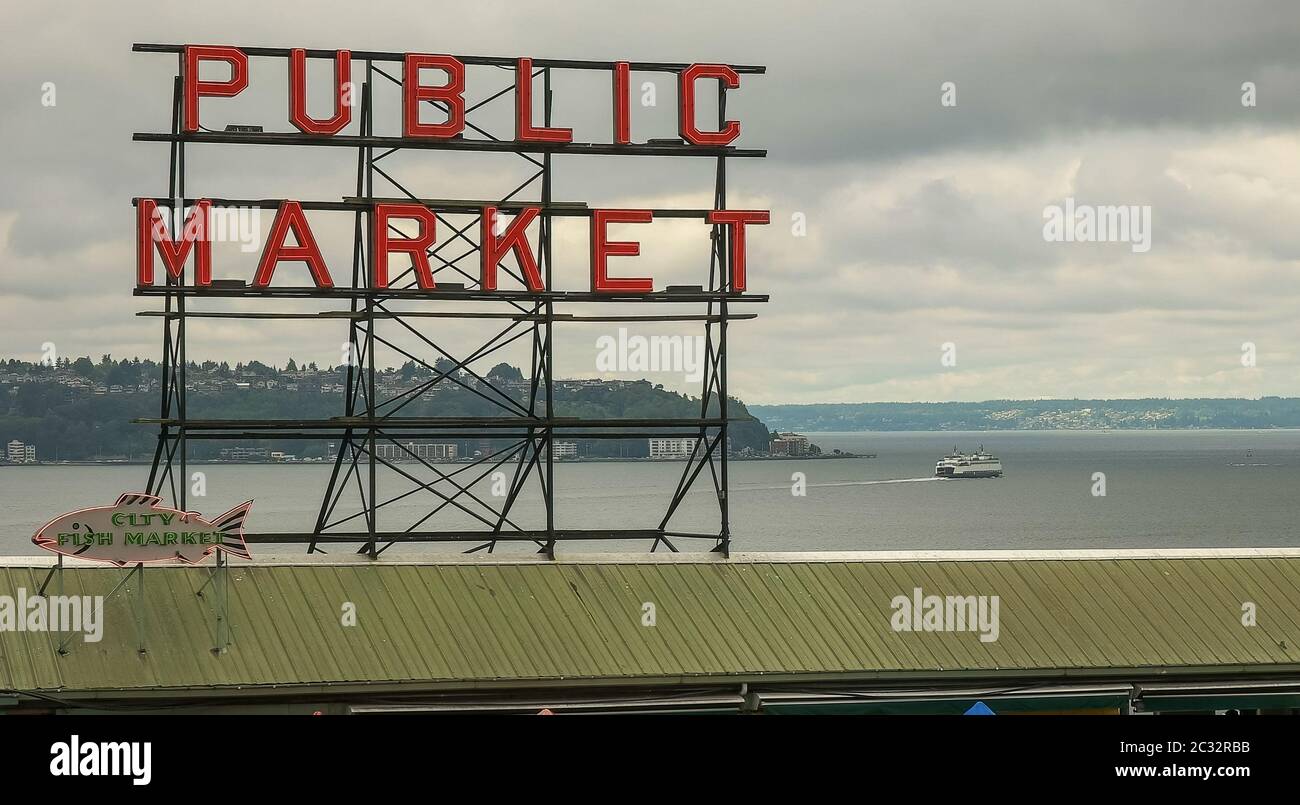 Place ferry hi-res stock photography and images - Alamy