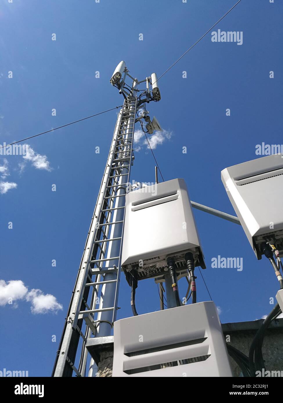 GSM (Global System for Mobile communication) base station and repeater ...