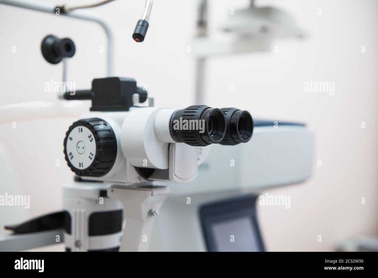 Modern medical equipment in the ophthalmology office Stock Photo - Alamy