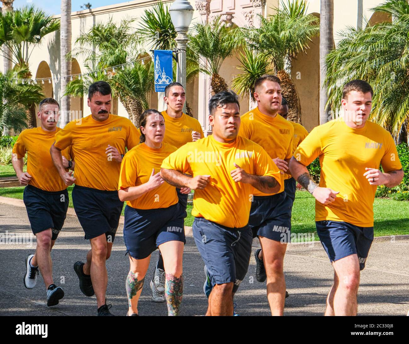 Navy fitness hi-res stock photography and images - Alamy