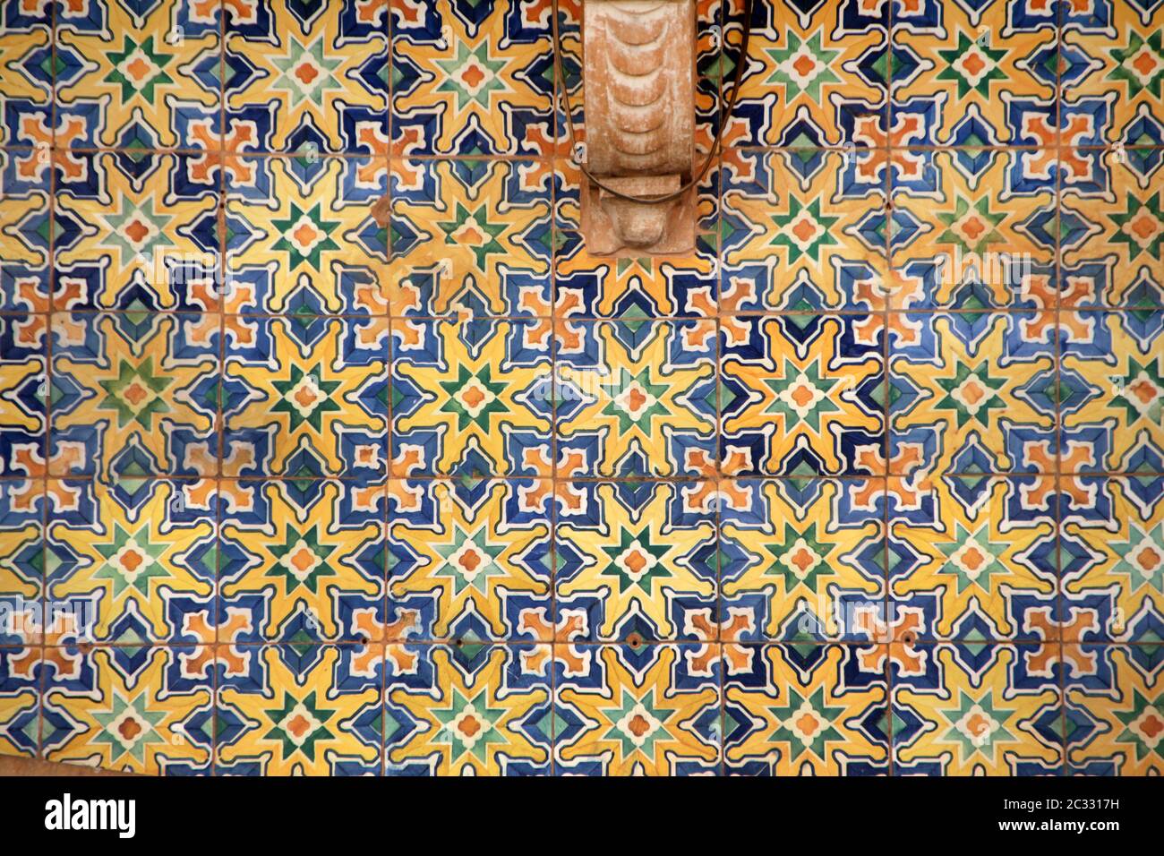 Azulejo simple hi-res stock photography and images - Alamy