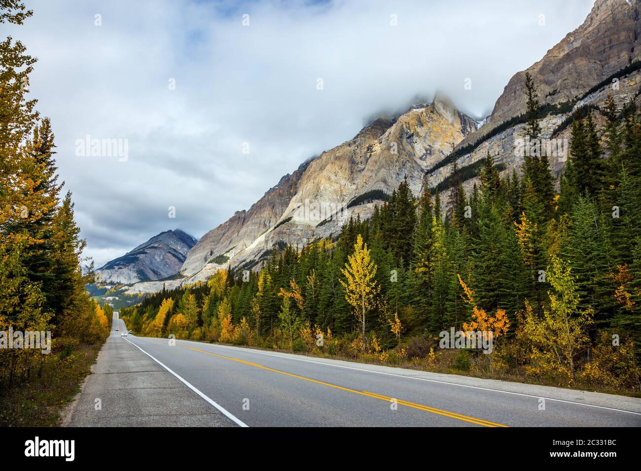 Icefields parkway road highway hi-res stock photography and images - Alamy