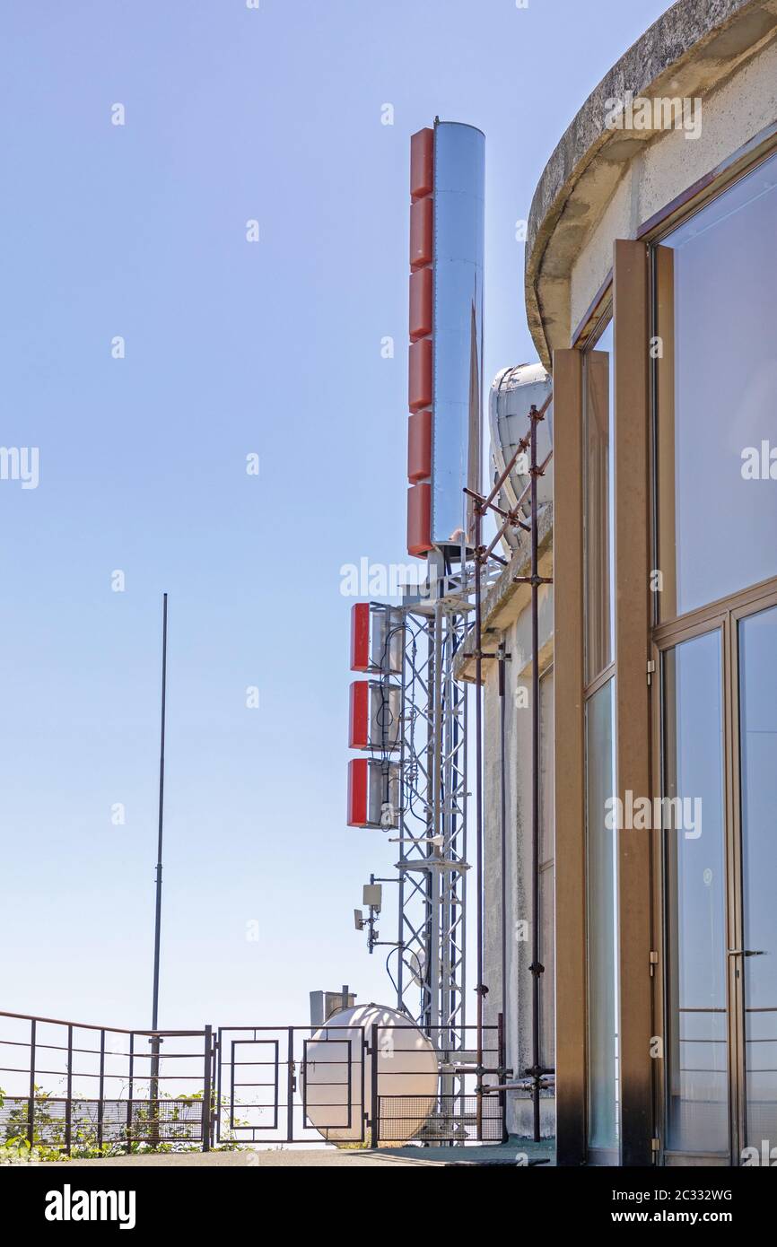 Antenna Tower Cellular Networks on Supporting Pole Stock Photo - Alamy