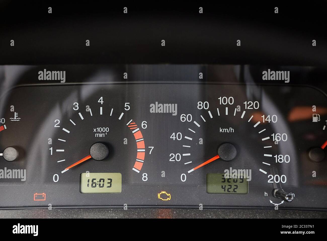 Speedometer of an old, simple car Stock Photo - Alamy