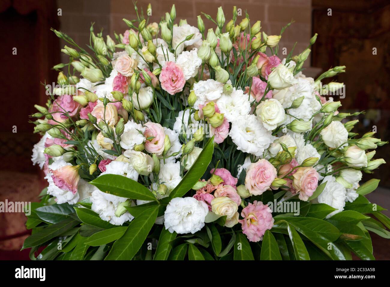 The splendid , large bunch of roses Stock Photo - Alamy