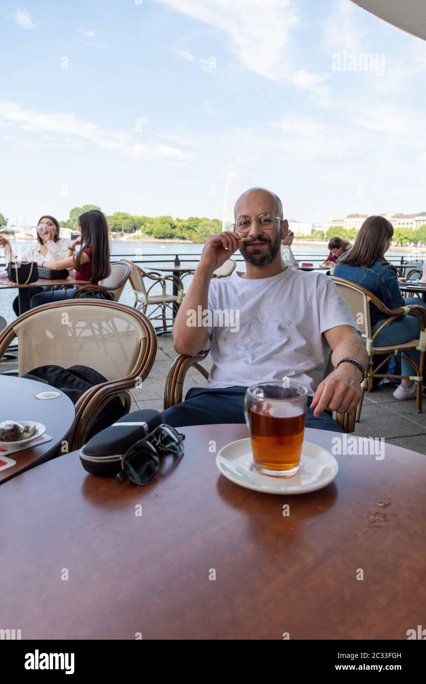 Mete Güner bei der Pressevorstellung des Crowdfunding Filmprojekts ...