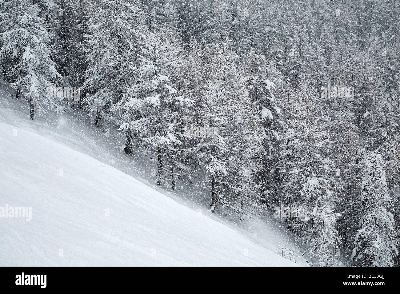 Heavily snow covered mountains hi-res stock photography and images - Alamy