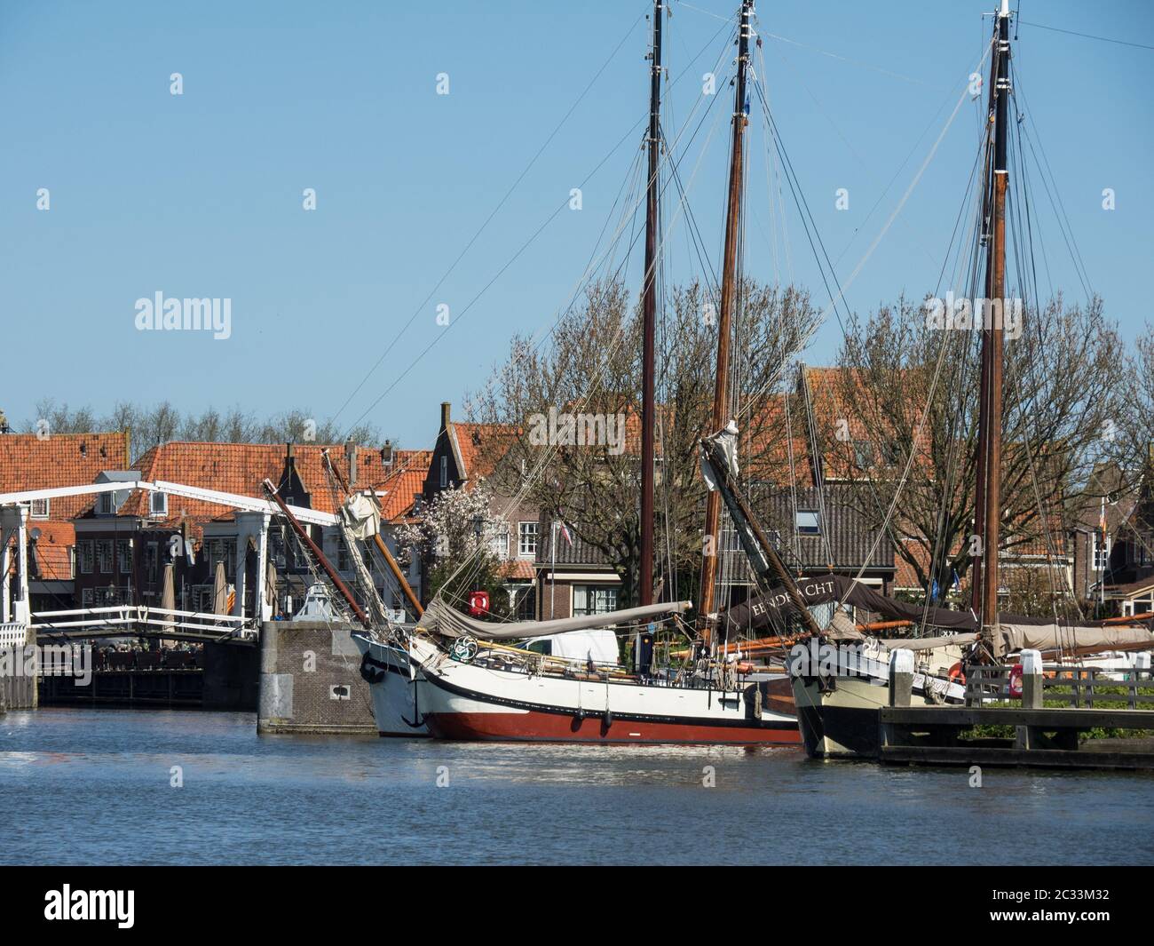 ships and bridge Stock Photo - Alamy