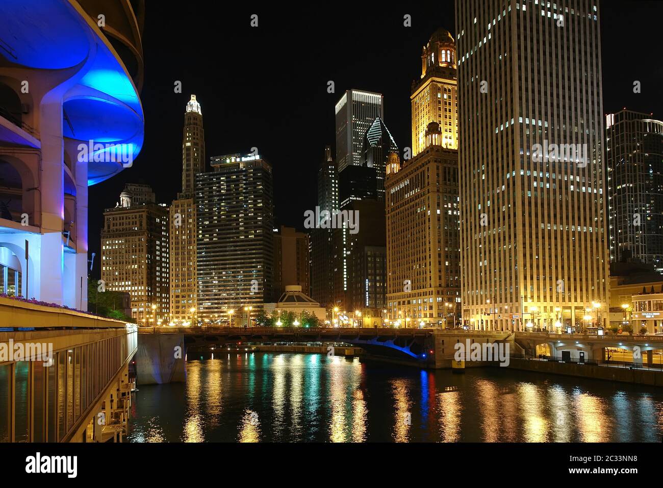 Chicago river lighting hi-res stock photography and images - Alamy