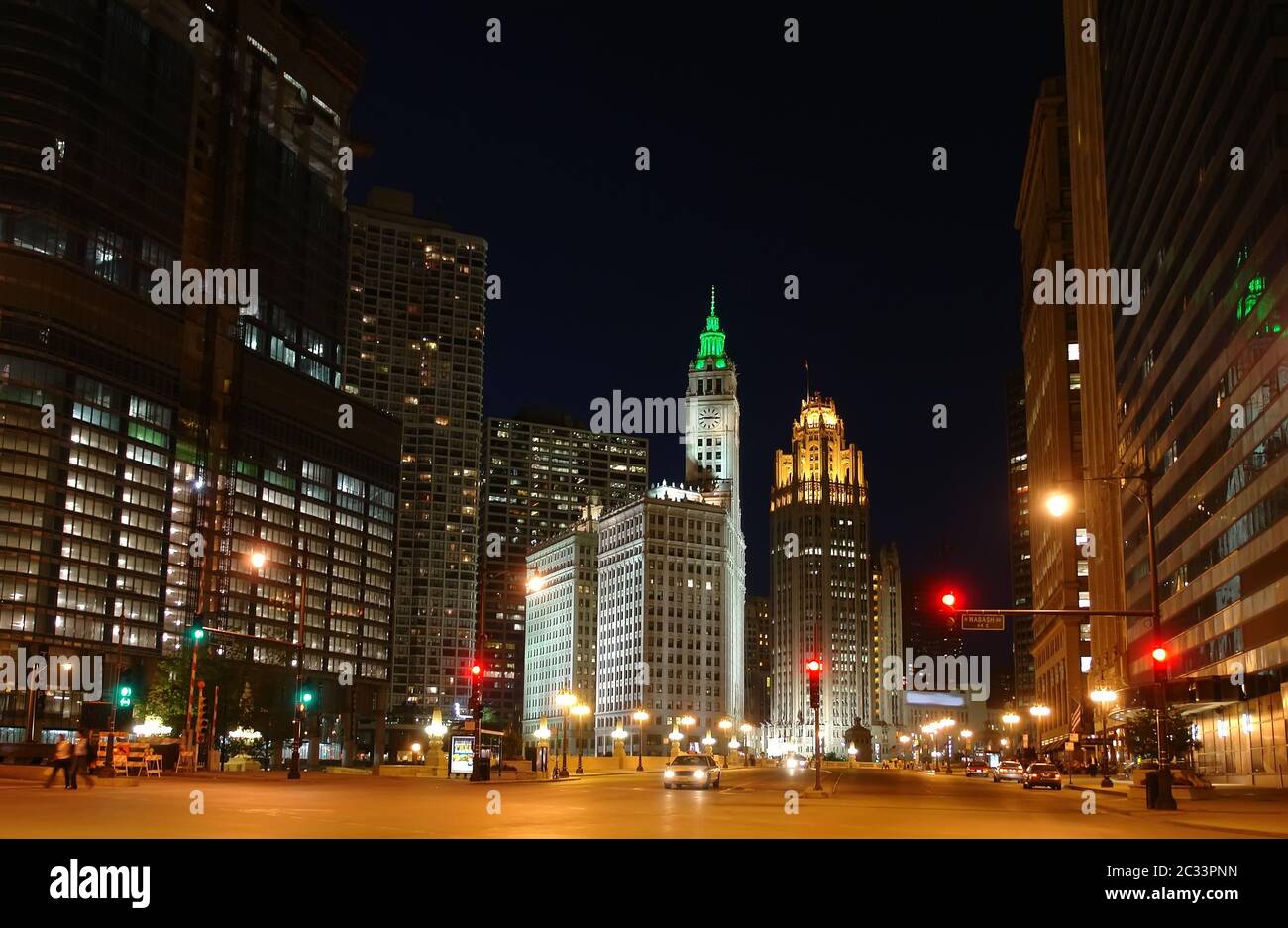 Chicago river lighting hi-res stock photography and images - Alamy
