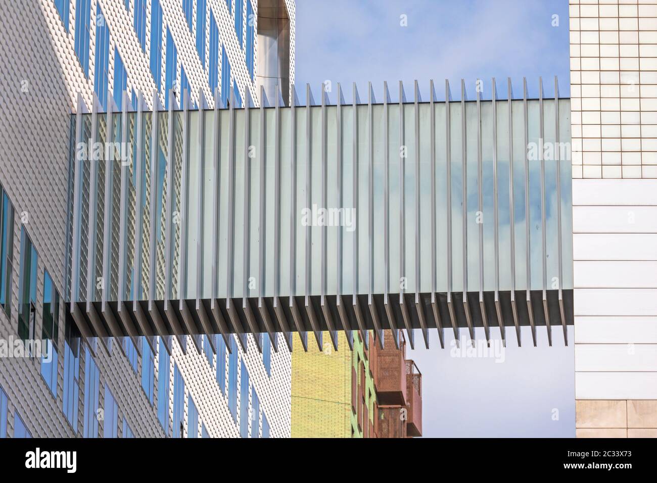 Pedestrian Glass Bridge Between Two Modern Buildings Stock Photo - Alamy