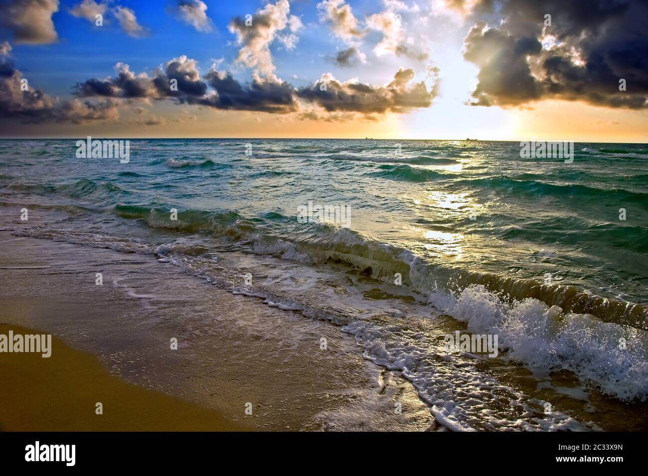 Sunrise, Atlantic ocean Stock Photo - Alamy