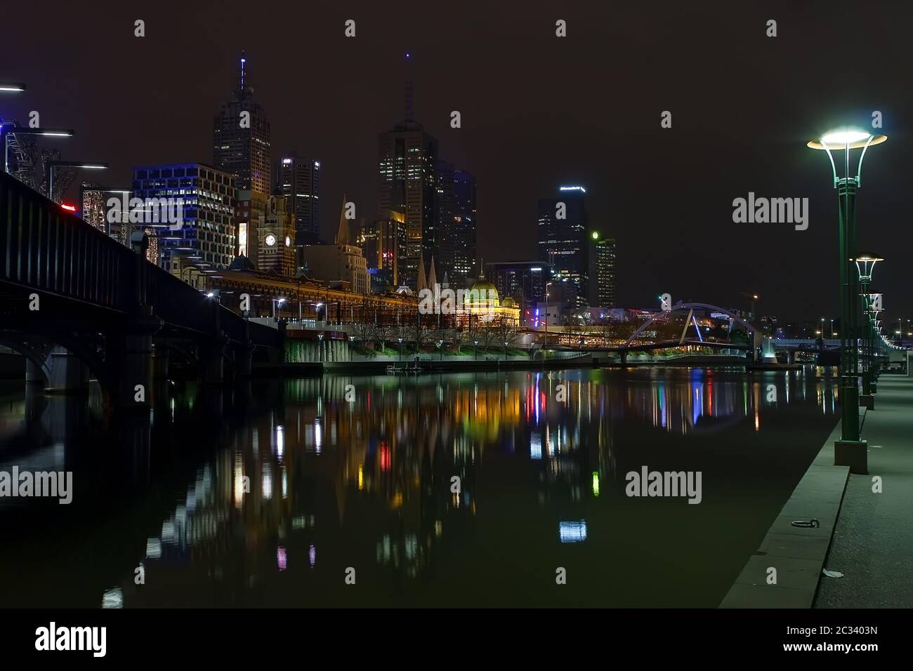 Nightscape melbourne cbd skyline hi-res stock photography and images ...