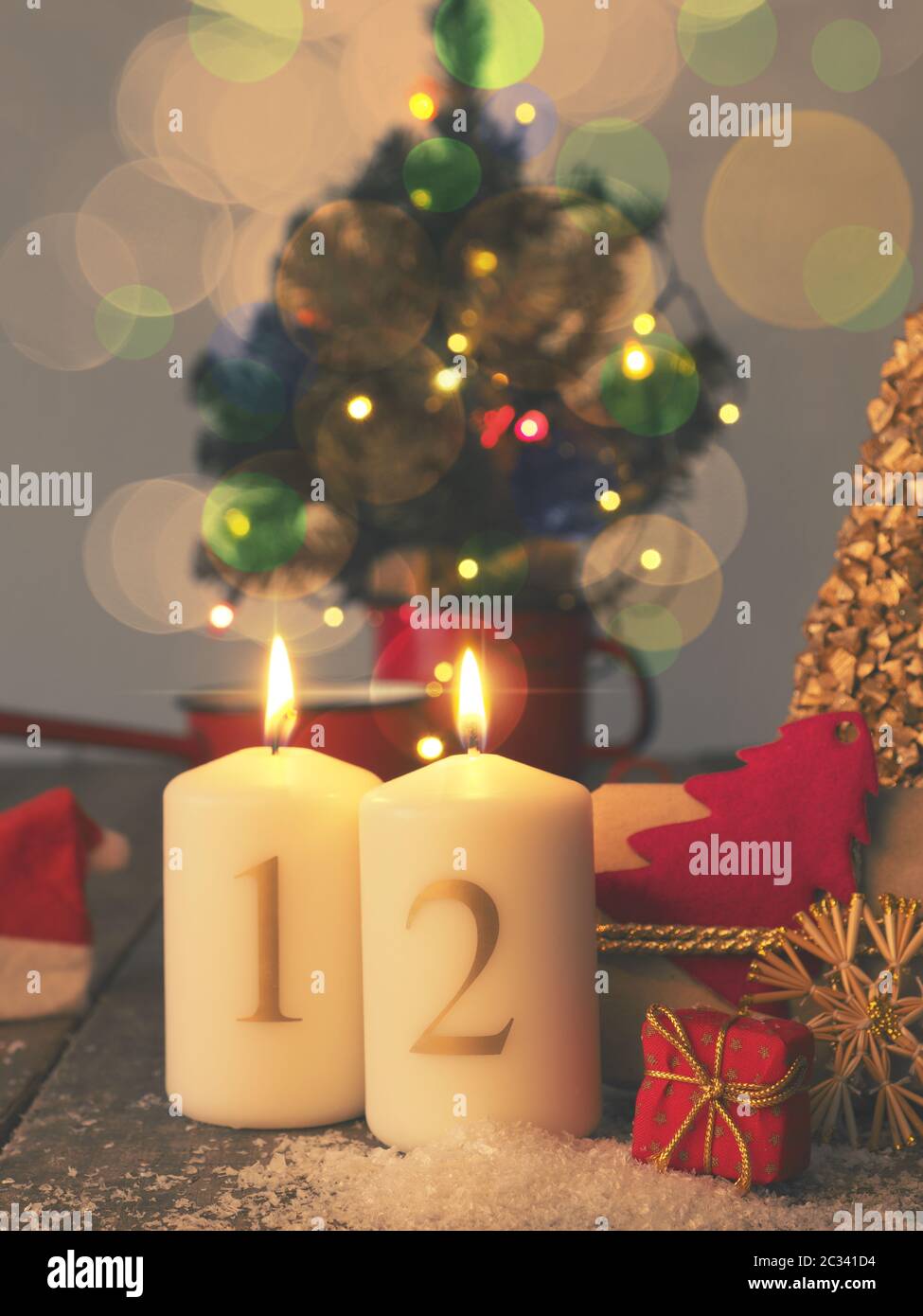Two tone christmas lights hi-res stock photography and images - Alamy