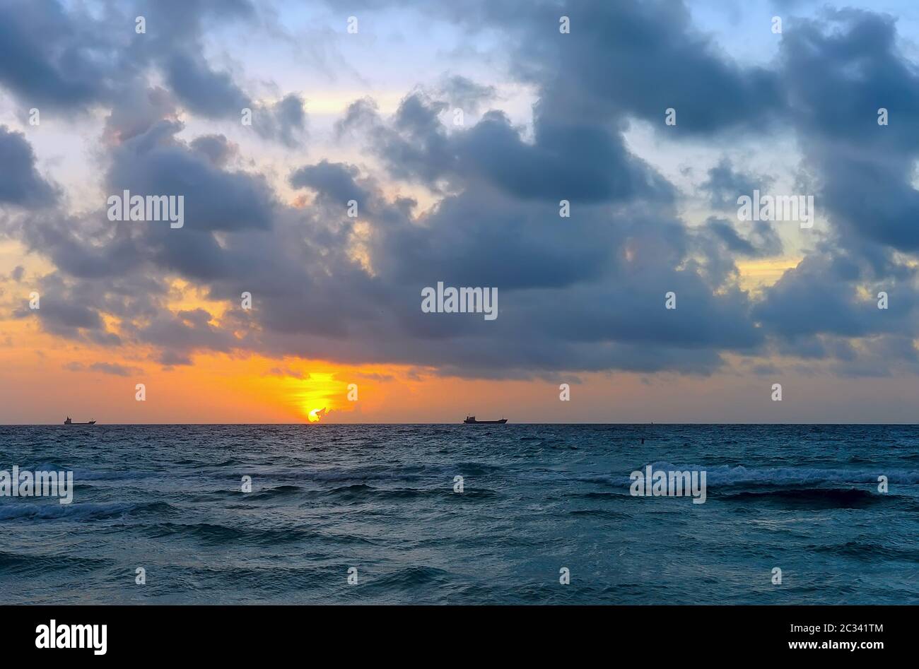 Sunrise, Atlantic ocean Stock Photo - Alamy