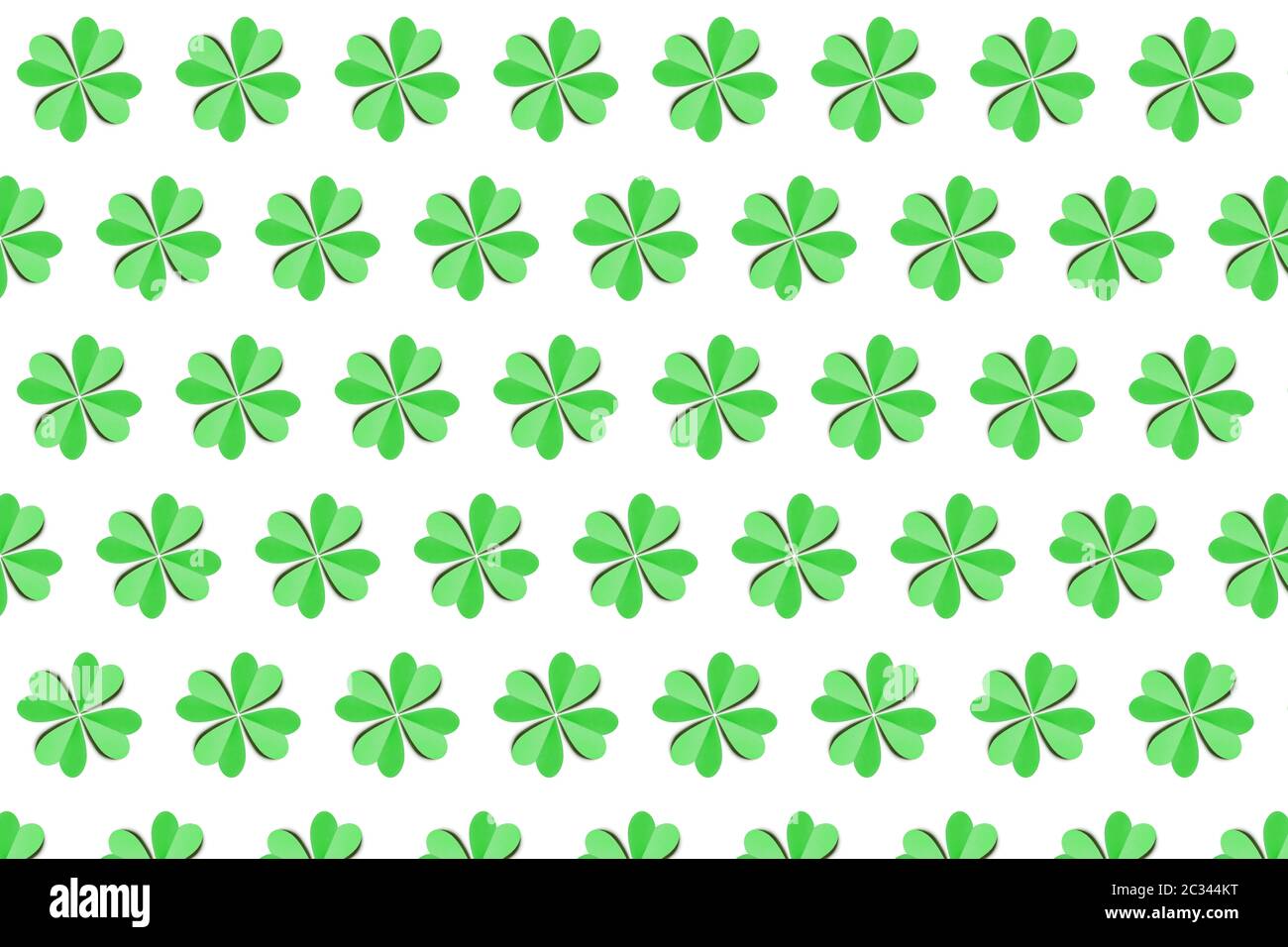 Handcraft pattern from green petals of natural shamrock Stock Photo - Alamy