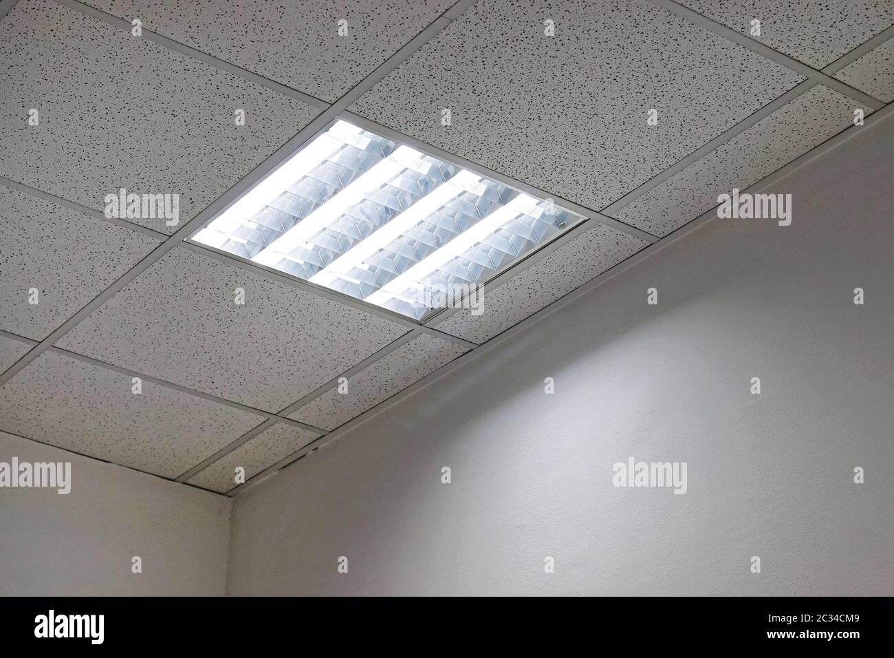 Office and ceiling hi-res stock photography and images - Alamy