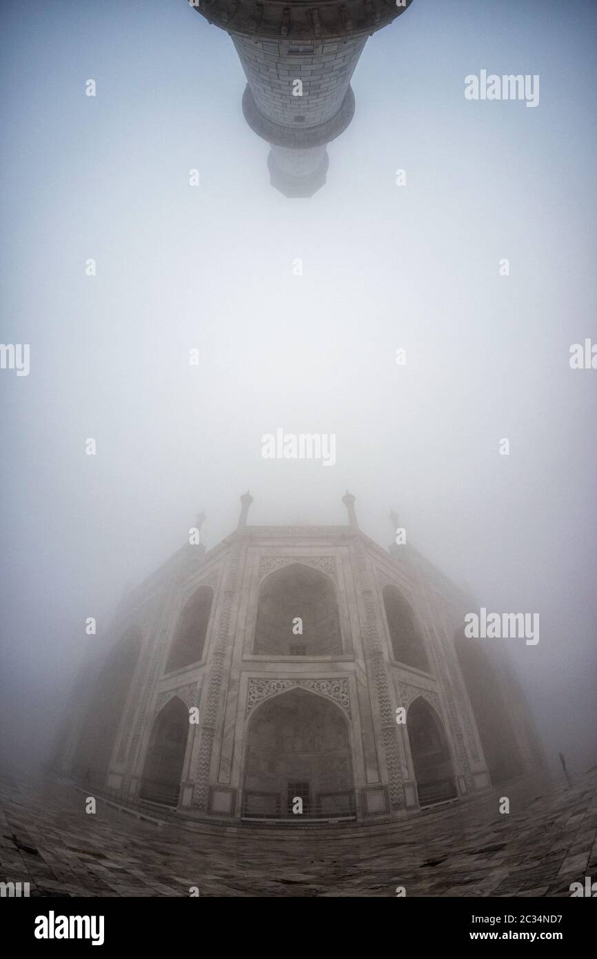taj mahal covered in fog Stock Photo - Alamy