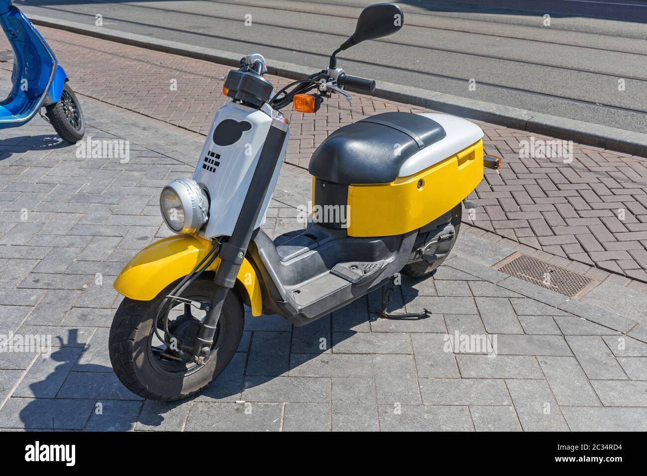 Small scooter hi-res stock photography and images - Alamy