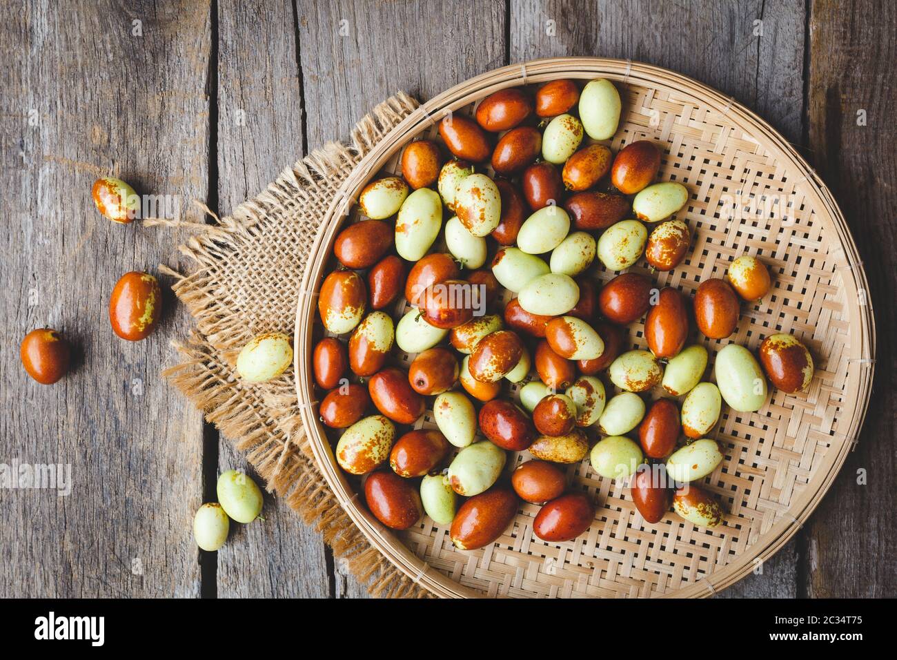 Chinese date fruits-Ziziphus jujuba fruits Stock Photo - Alamy