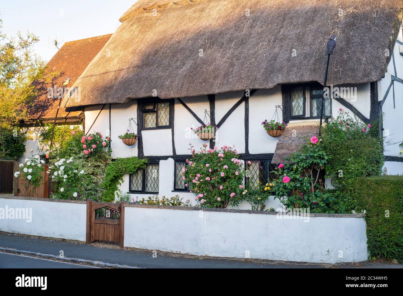 Timber framed thatched cottage in Great Horwood, Buckinghamshire ...