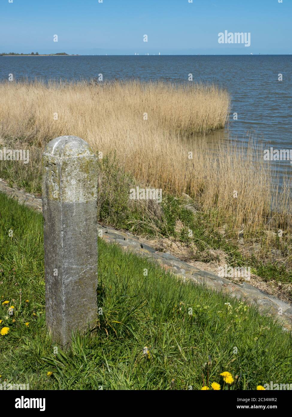 Sea dike hi-res stock photography and images - Alamy