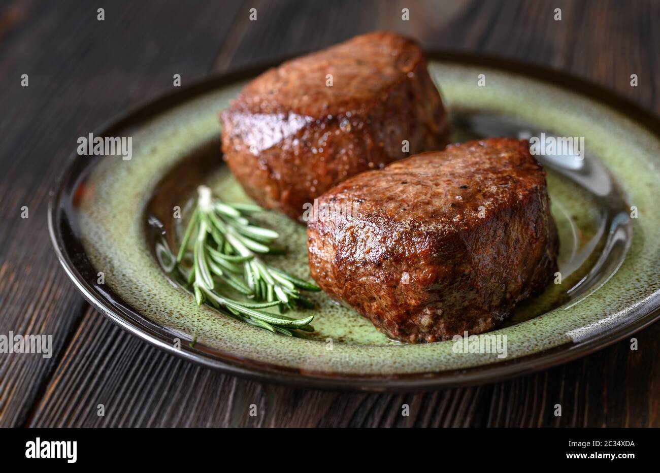 Filet mignon on plate hi-res stock photography and images - Alamy