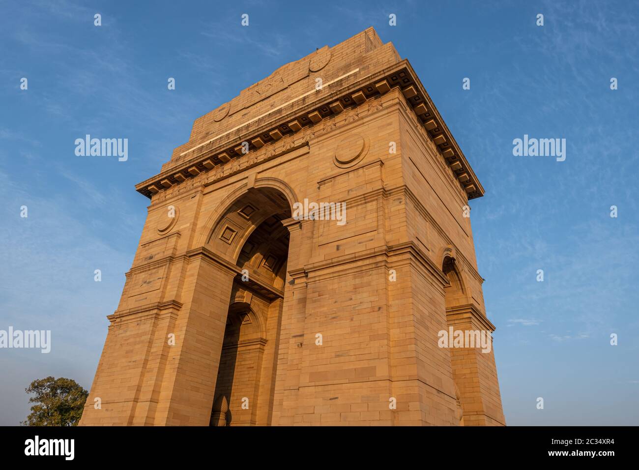 Kingsway india gate hi-res stock photography and images - Alamy