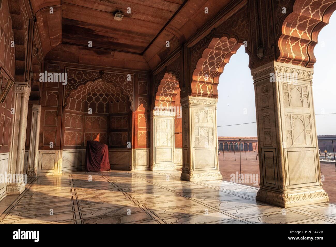 jama masjid mosque column Stock Photo - Alamy