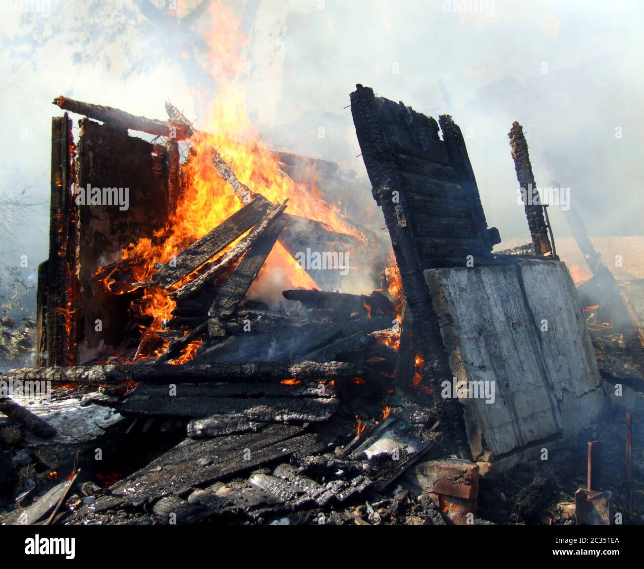 Fire in an abandoned house Stock Photo - Alamy