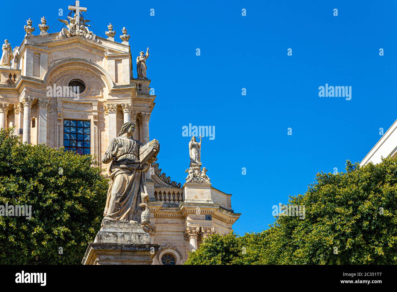 Modica (Sicily): detail of the statues in front of the Church of Saint ...