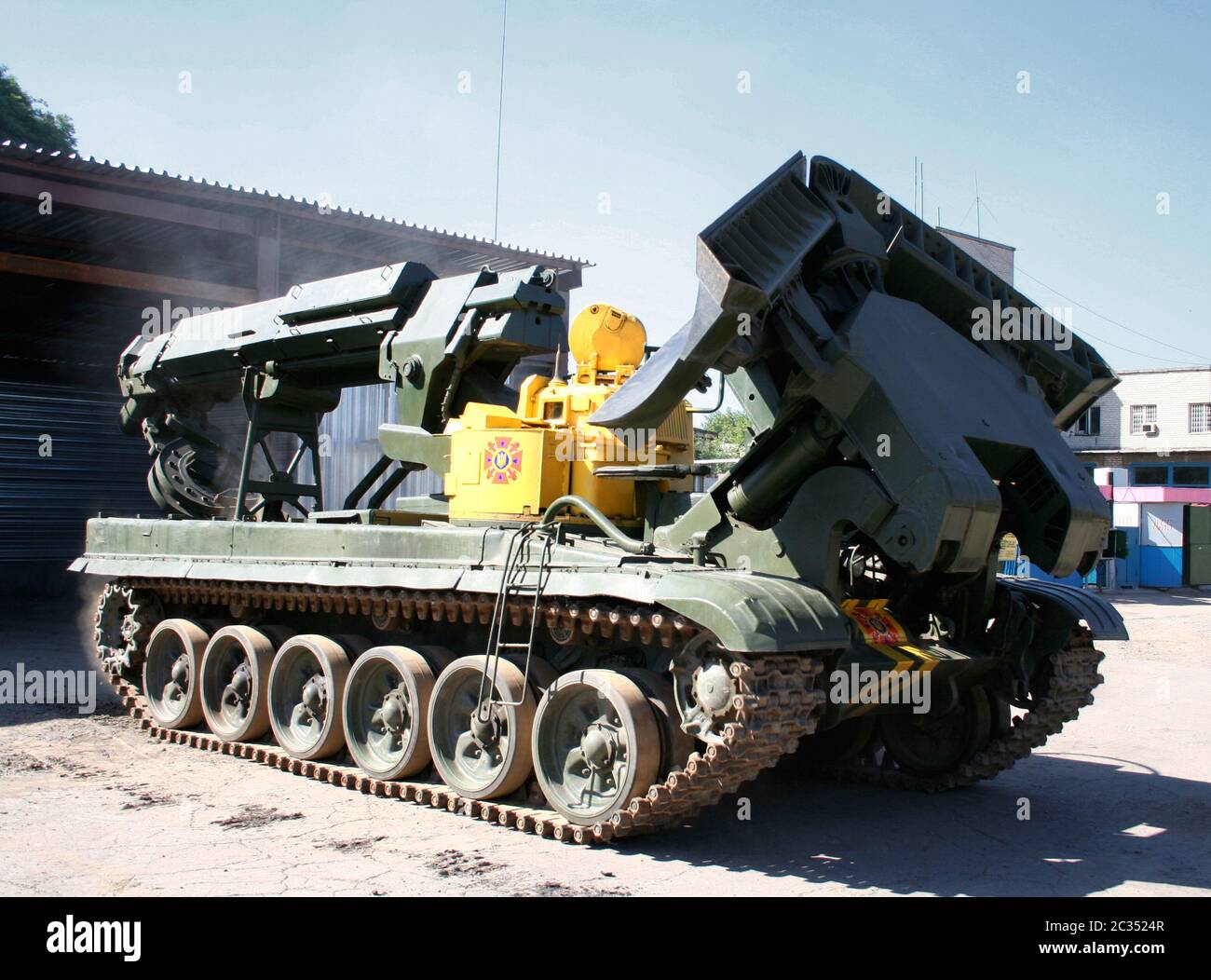 Engineering and force protection hi-res stock photography and images ...