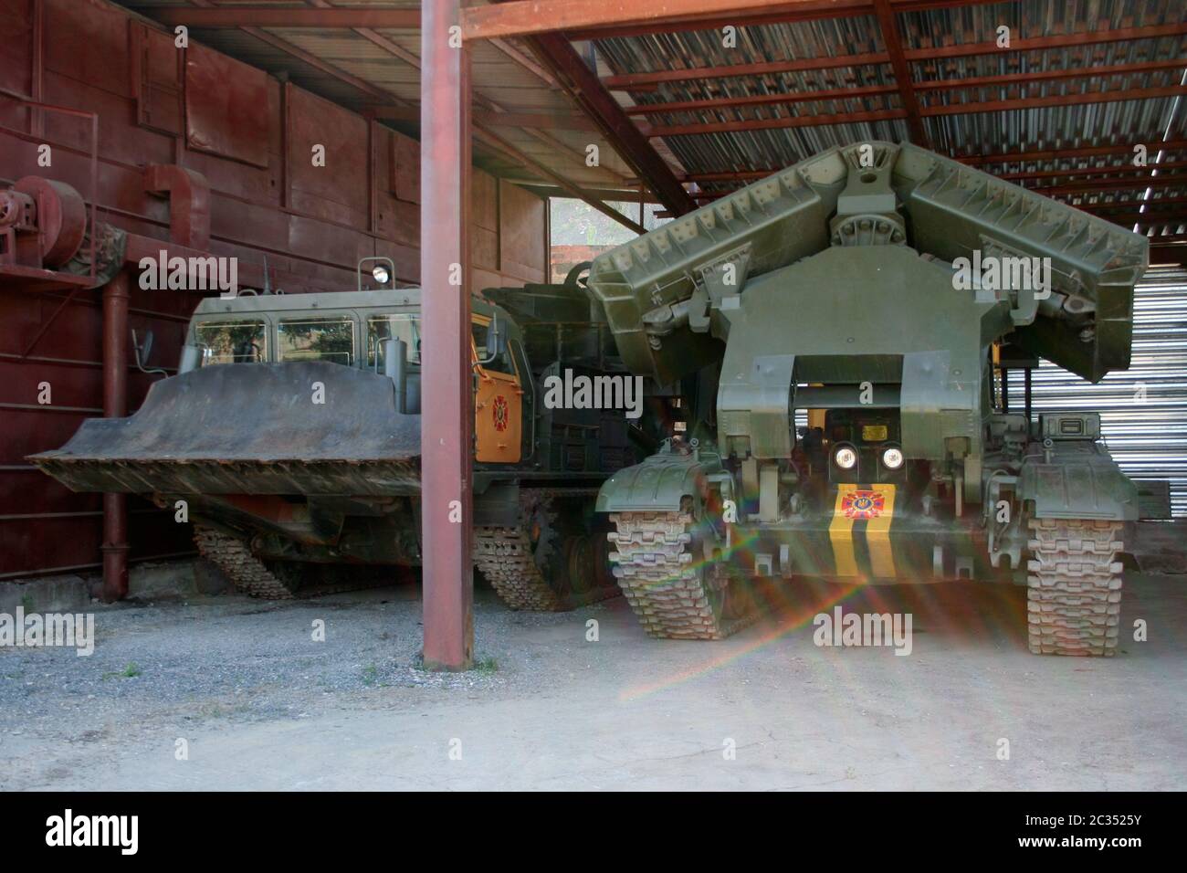 Military engineering vehicle hi-res stock photography and images - Alamy