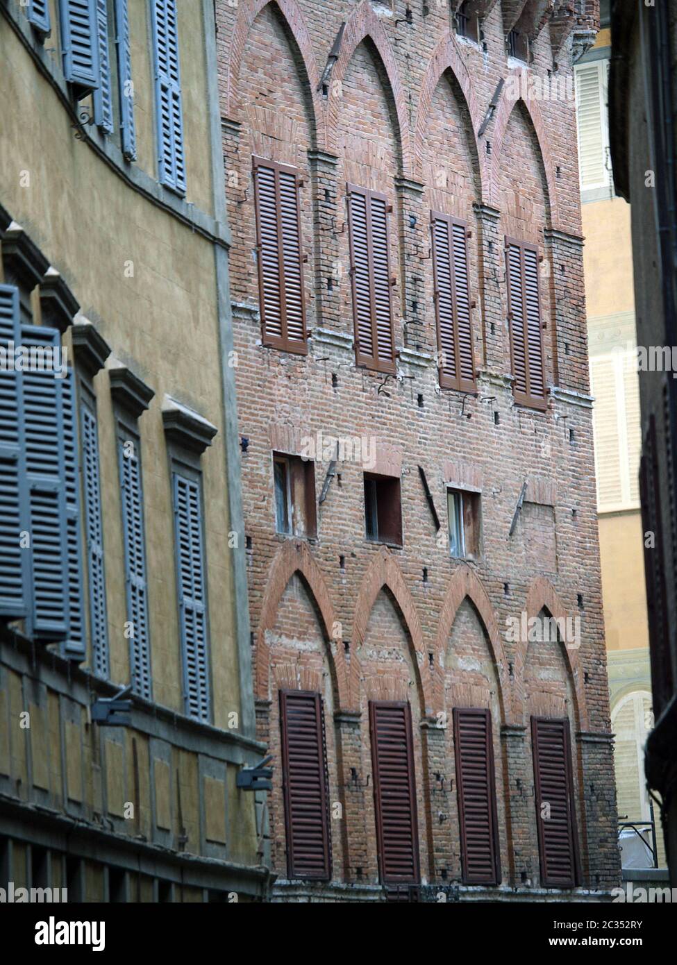Siena - the medieval climate and characteristic colours Stock Photo - Alamy