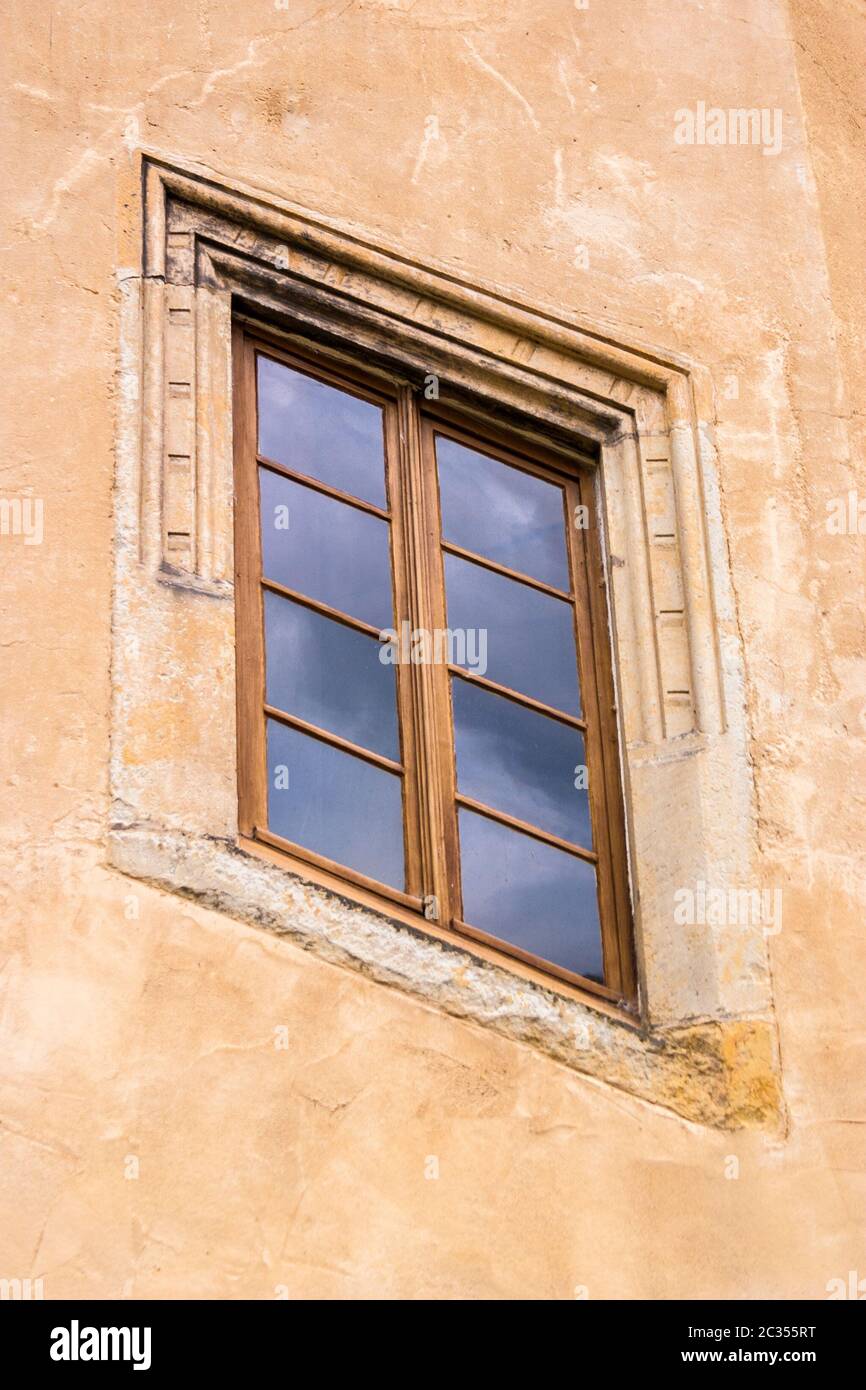 Old wood window hi-res stock photography and images - Alamy
