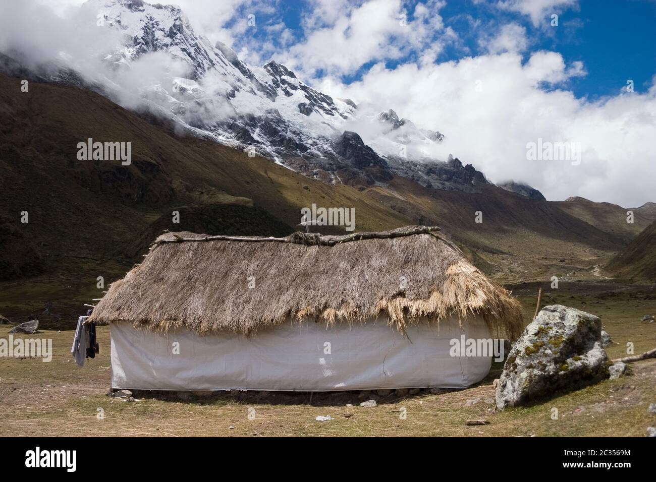 Hut in the peruvian Andes on Salcantay trail Stock Photo - Alamy