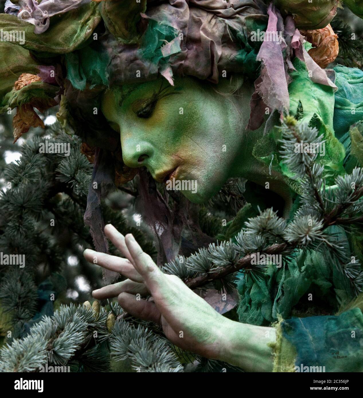 Stage masquerade hi-res stock photography and images - Alamy