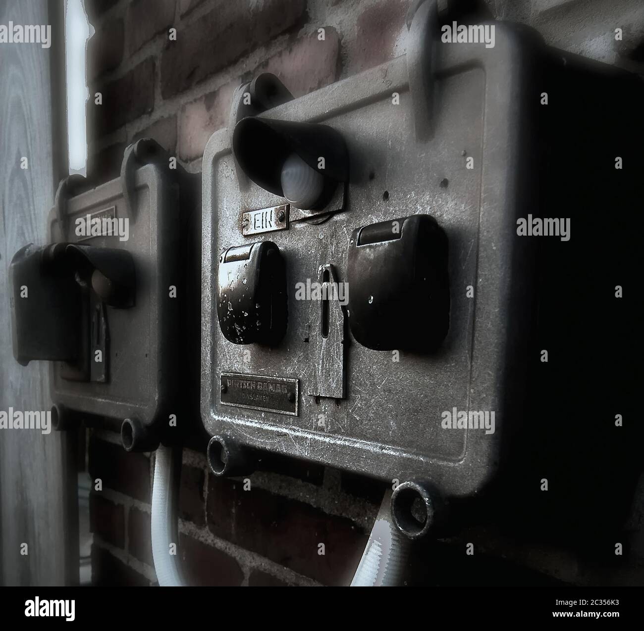 Interlocking signal cabin hi-res stock photography and images - Alamy