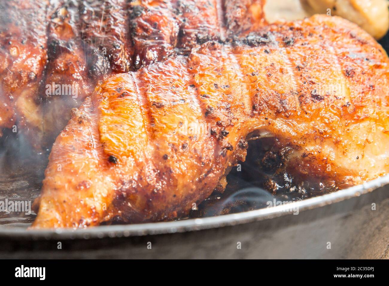 Chicken tapaka hi-res stock photography and images - Alamy