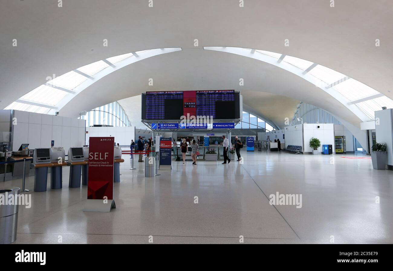 Lambert st louis international airport terminal hi-res stock ...