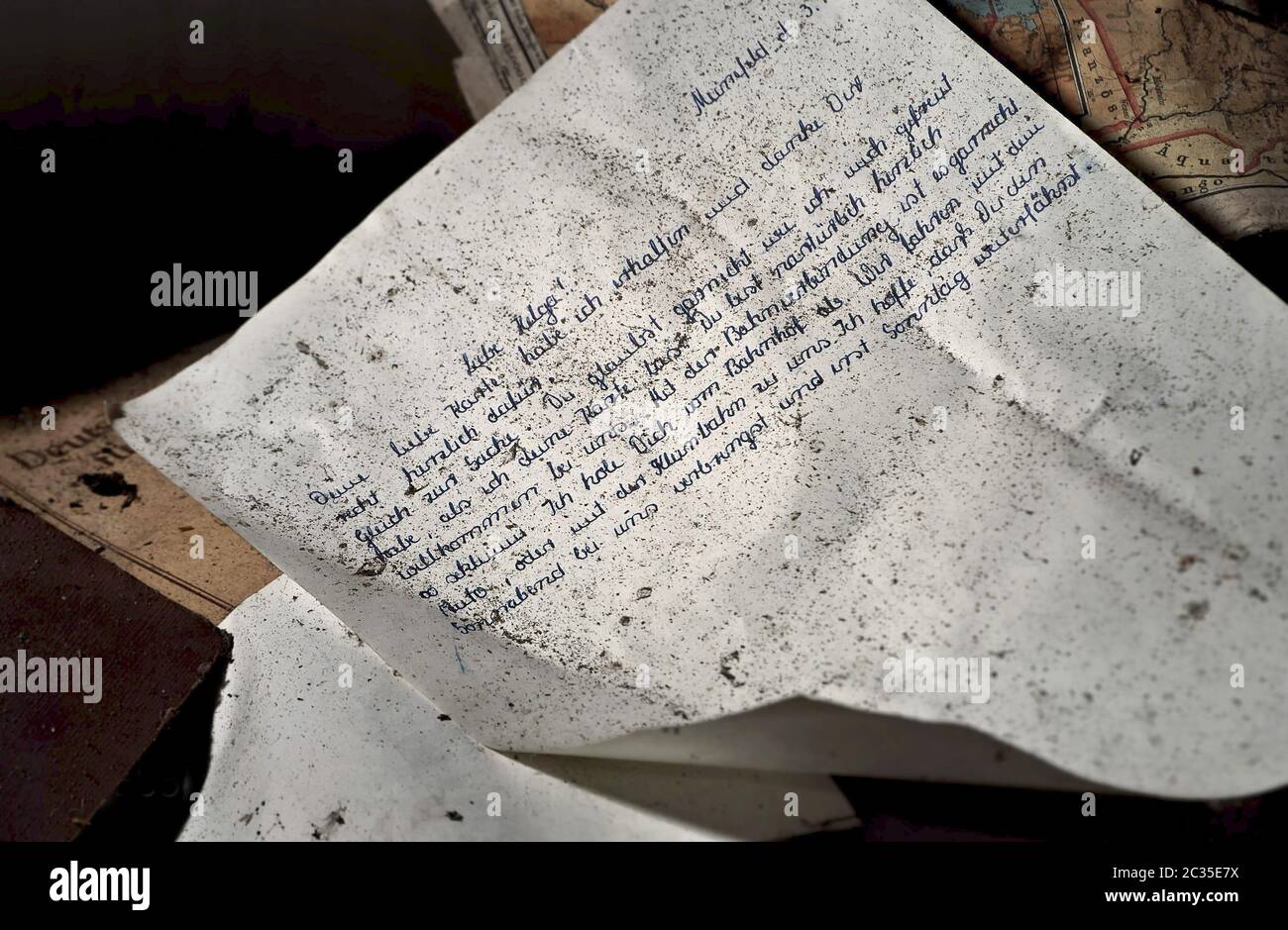 Formal letter hi-res stock photography and images - Alamy