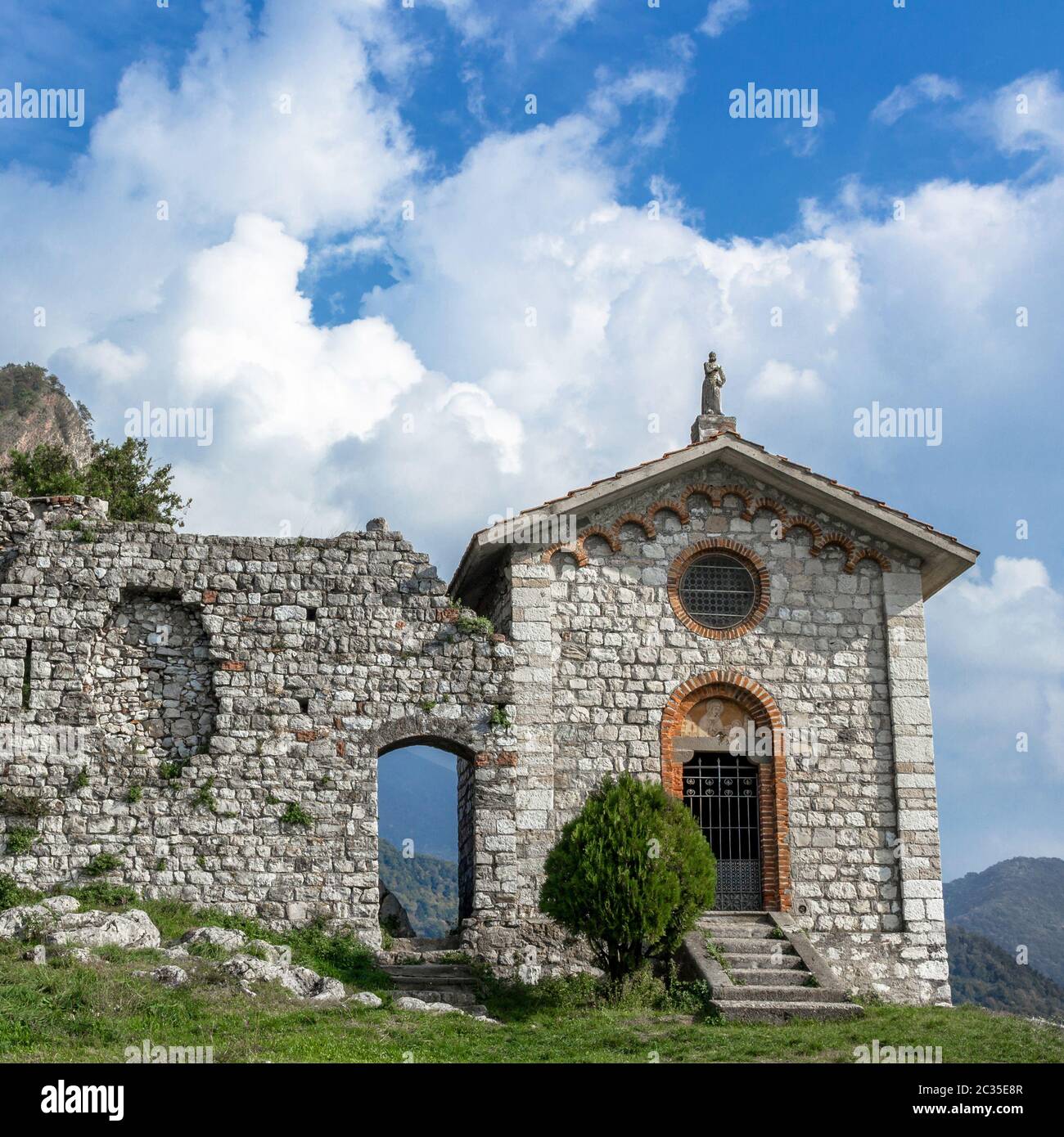 Old abandoned church's hi-res stock photography and images - Alamy