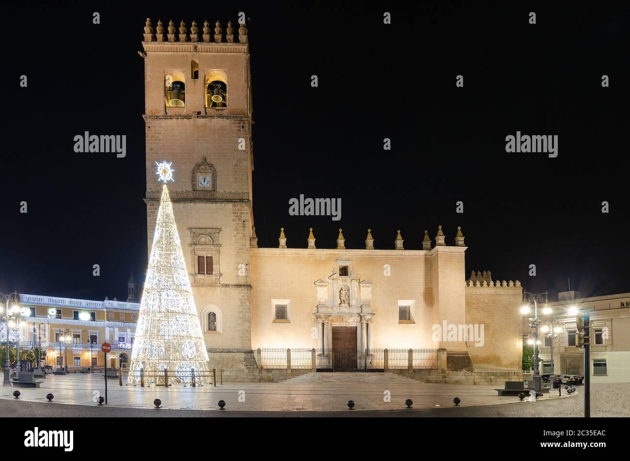 Cathedral of Badajoz with lighting Christmas tree Stock Photo - Alamy