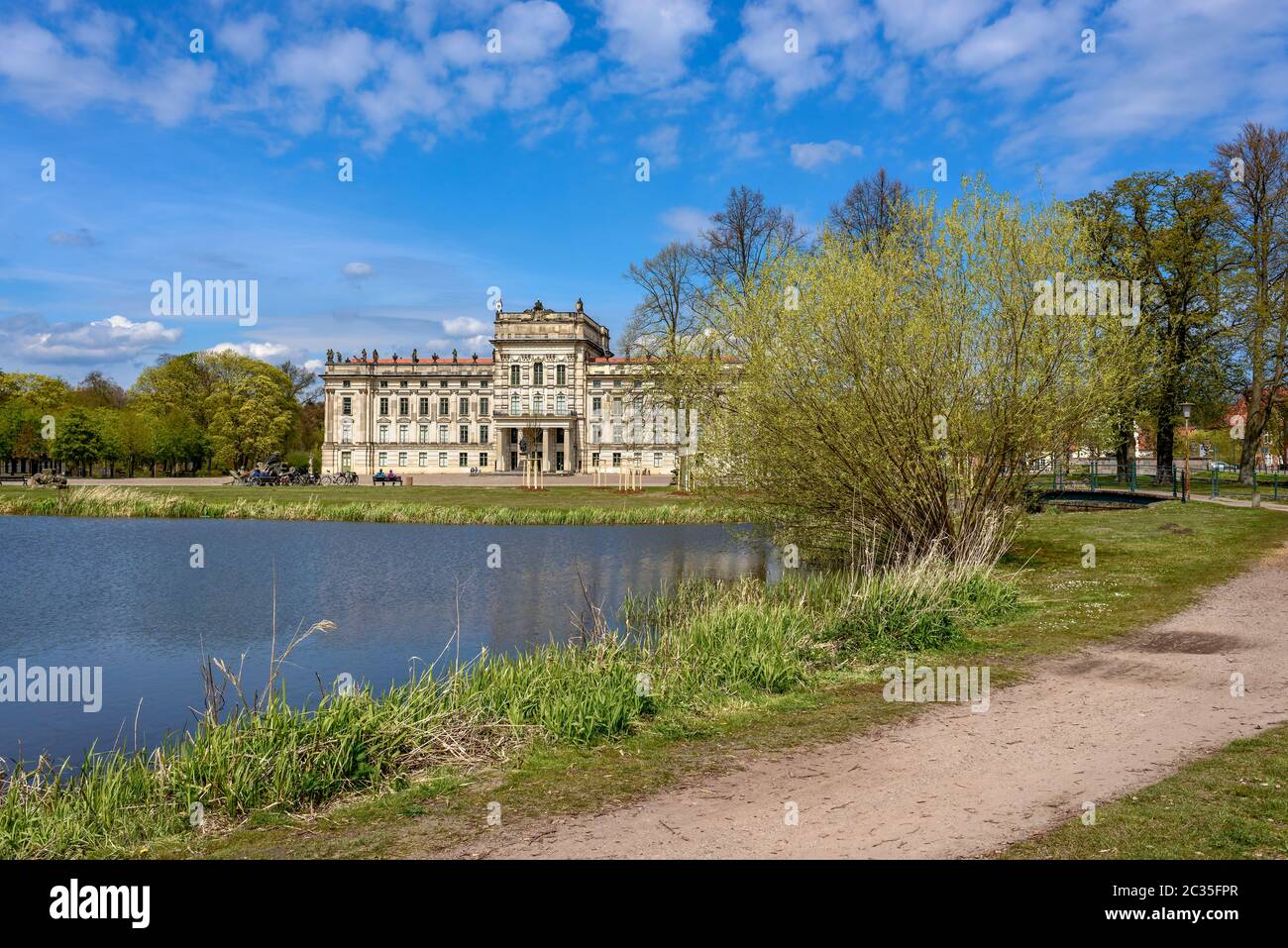 Front facade versailles palace versailles hi-res stock photography and ...