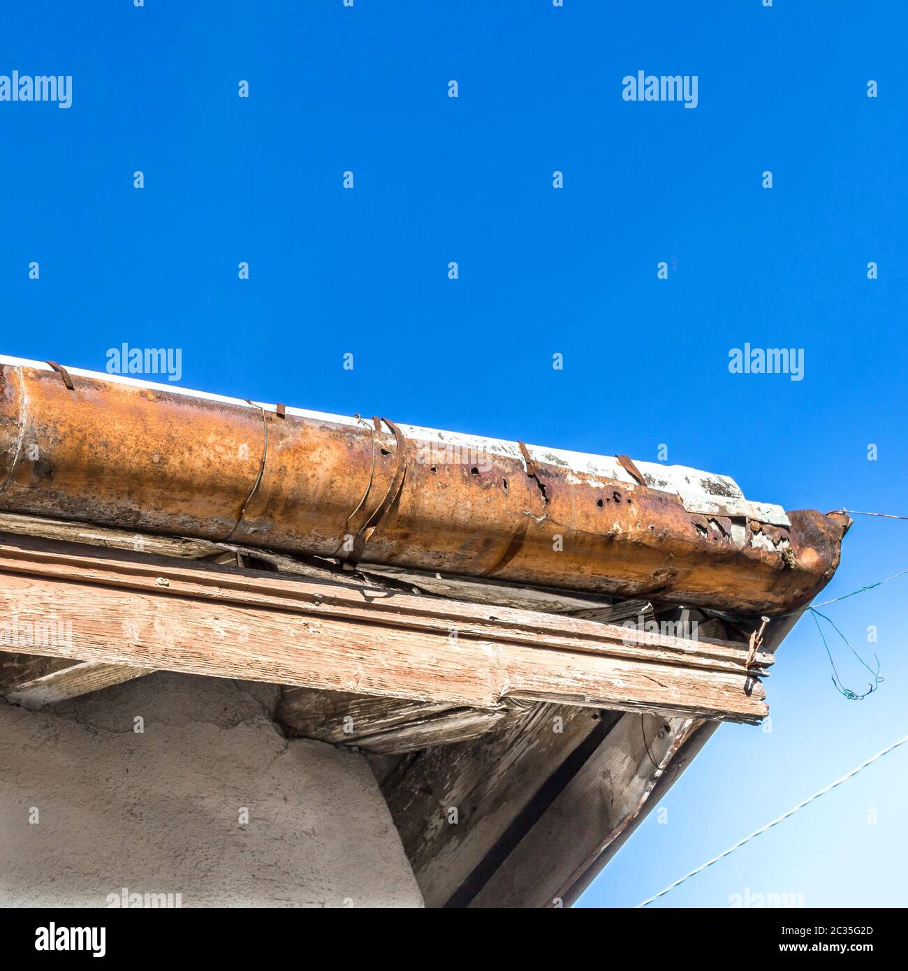 Old rusted drainpipe hi-res stock photography and images - Alamy