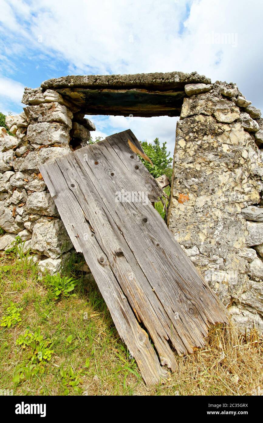 Bad condition property hi-res stock photography and images - Alamy