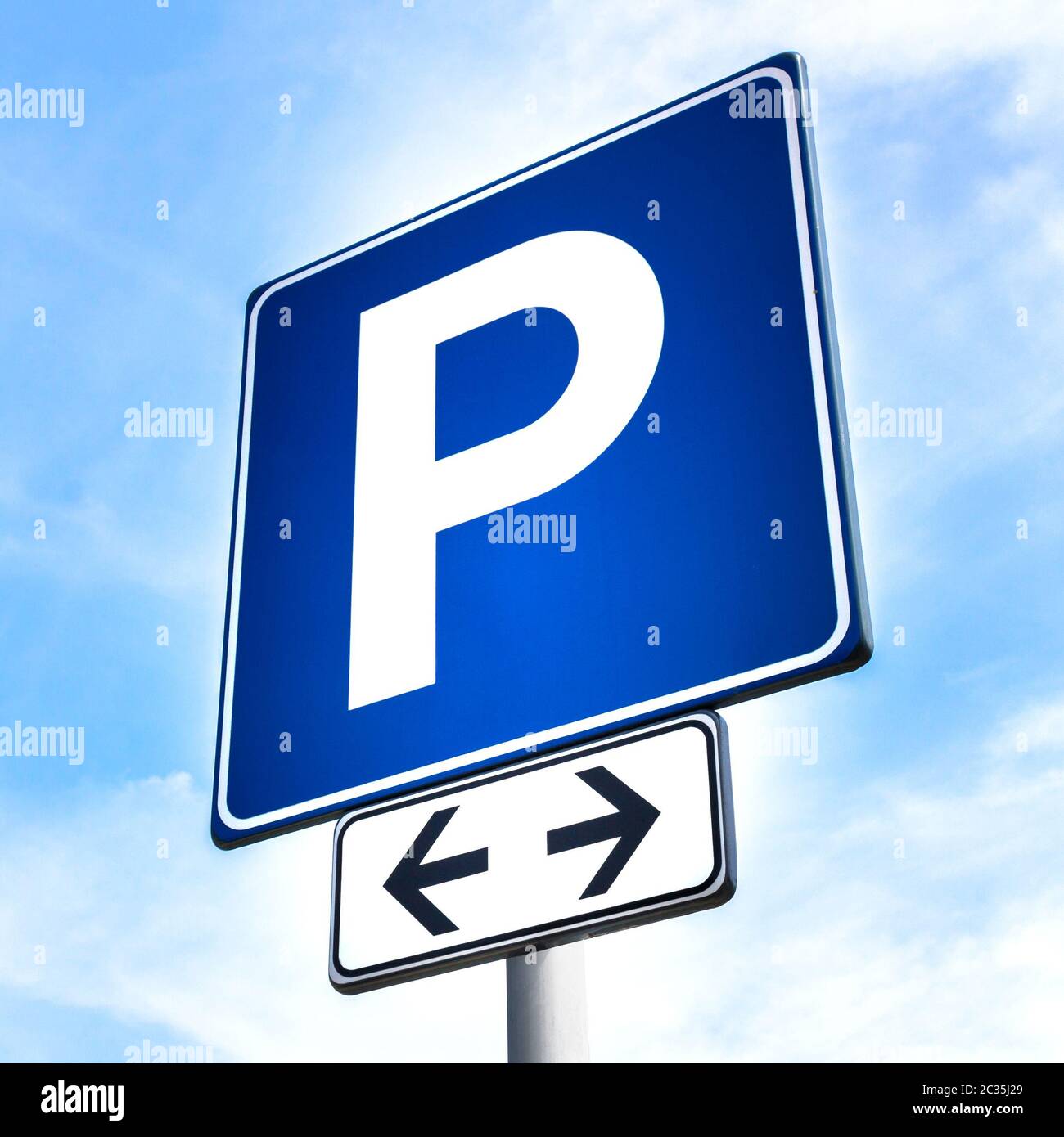 Car parking sign Stock Photo - Alamy